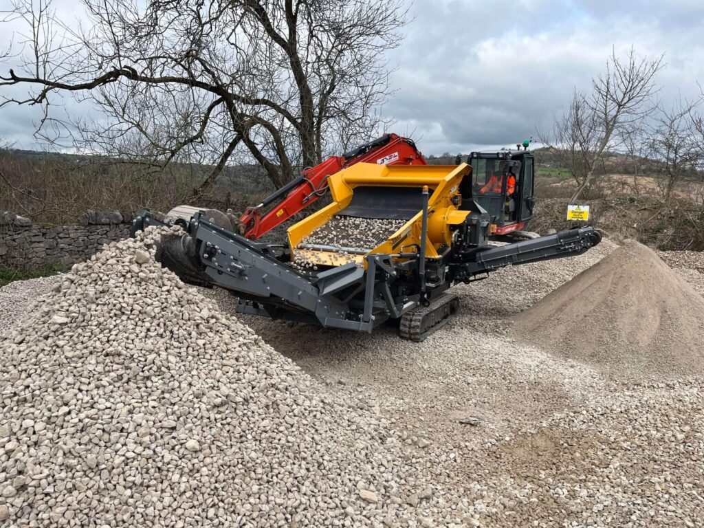 RC-S48 Compact Screen - RubbleCrusher